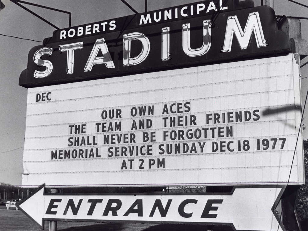 Remembering the Aces: 1977-78 season brought optimism, then tragedy ...